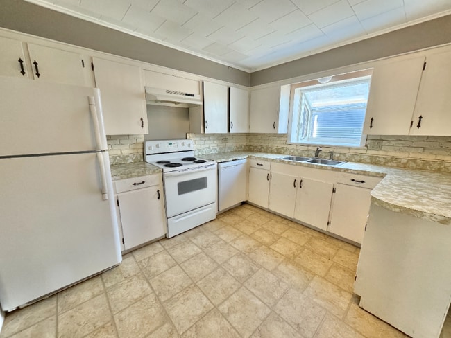 26 Broadway, Bucksport, ME 04416 | Apartments.com