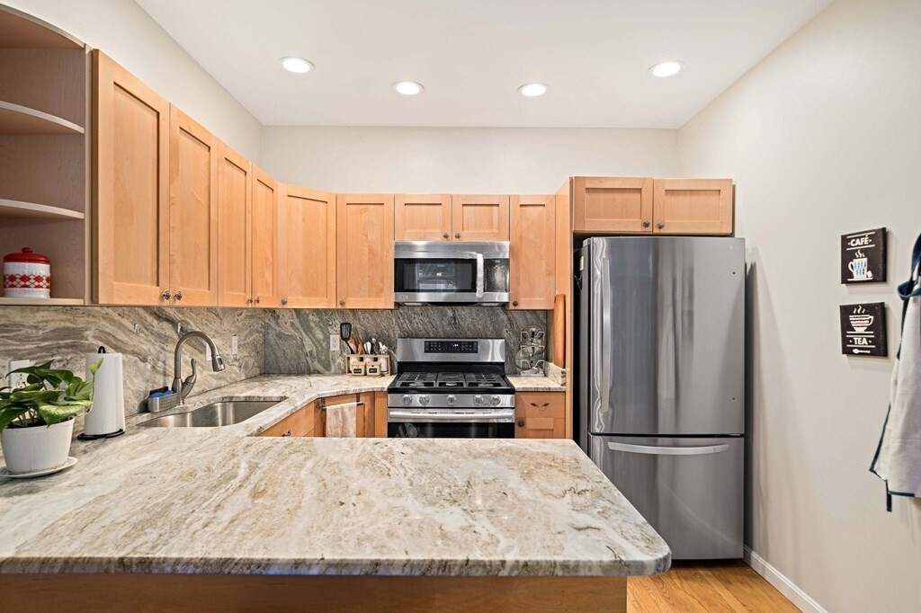 11 Thurston Rd Unit 11, Newton, MA 02464 - 11 Thurston Rd Newton, MA ...