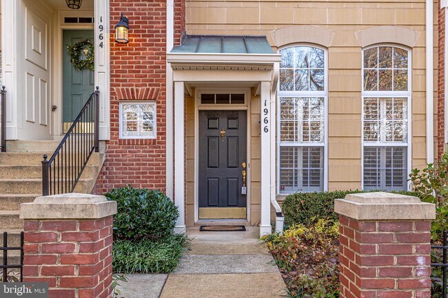 1966 Crescent Park Dr Unit 20A, Reston, VA 20190 - Condo for Rent in ...