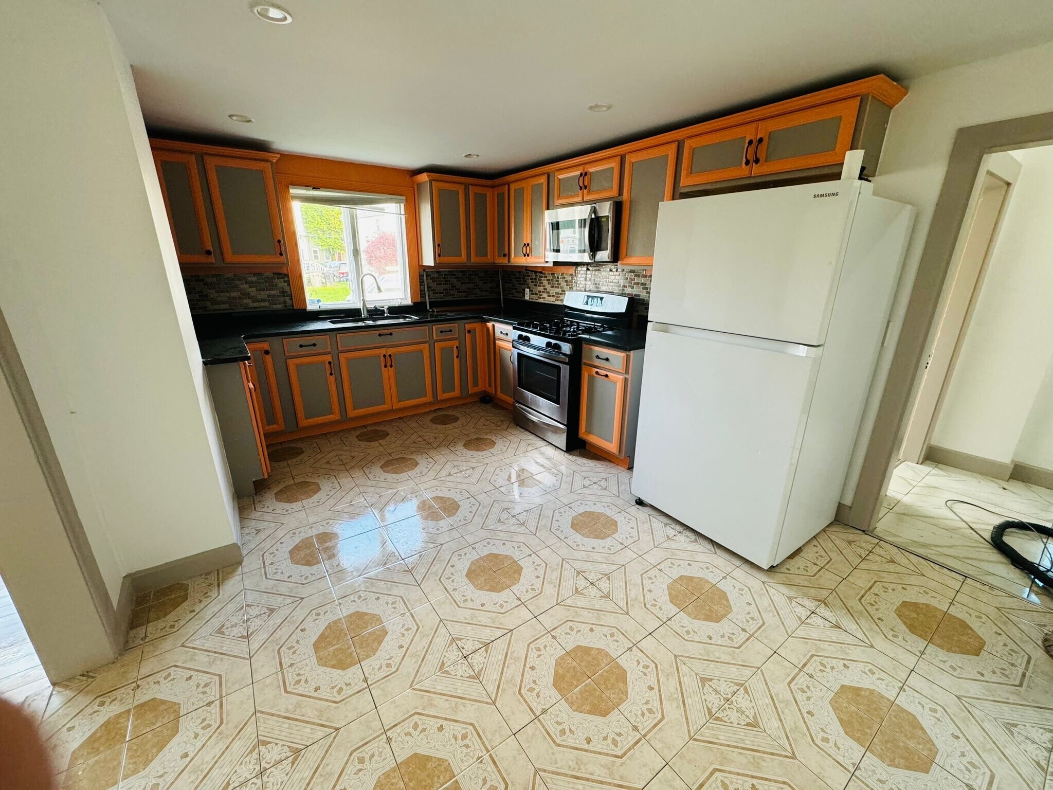 25 Cedar St Unit 27 Cedar, Framingham, MA 01702 - 25 Cedar St ...