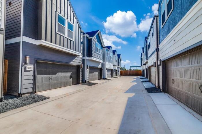 784 Strawberry Pines Ct Unit c2, Houston, TX 77009 - Condo for Rent in ...