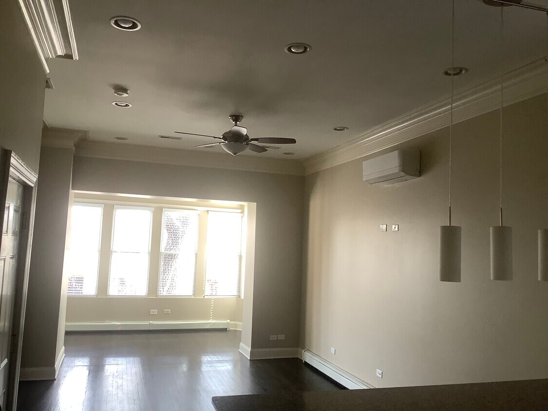 4716 N Sawyer Ave Unit 2F, Chicago, IL 60625 - Apartments in Chicago ...