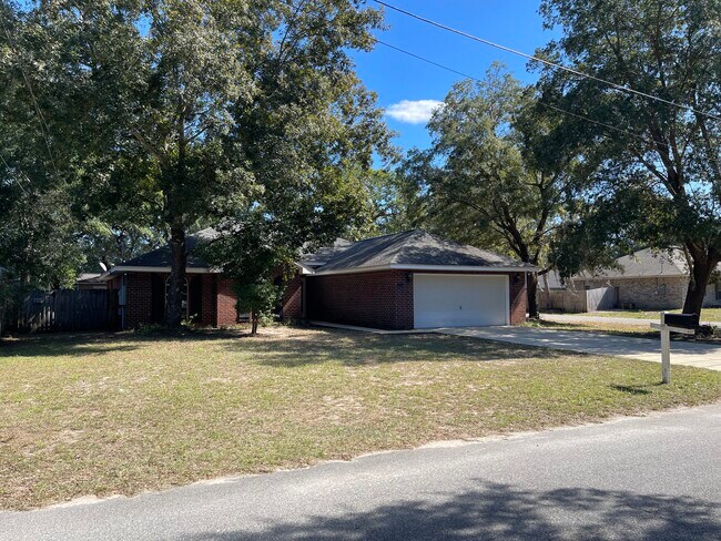 Apartments for Rent with Washer & Dryer in Holley FL | Apartments.com