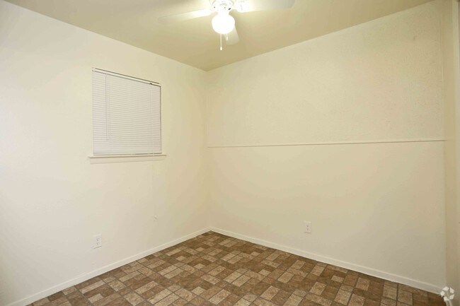 La Fina Apartments - 5526 Reiger Ave Dallas, TX 75214 | Apartments.com