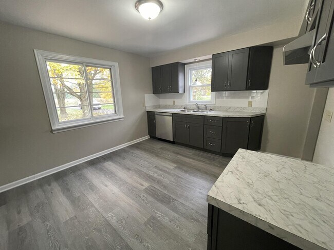 2057 S Salem-Warren Rd, North Jackson, OH 44451 - House Rental in North ...