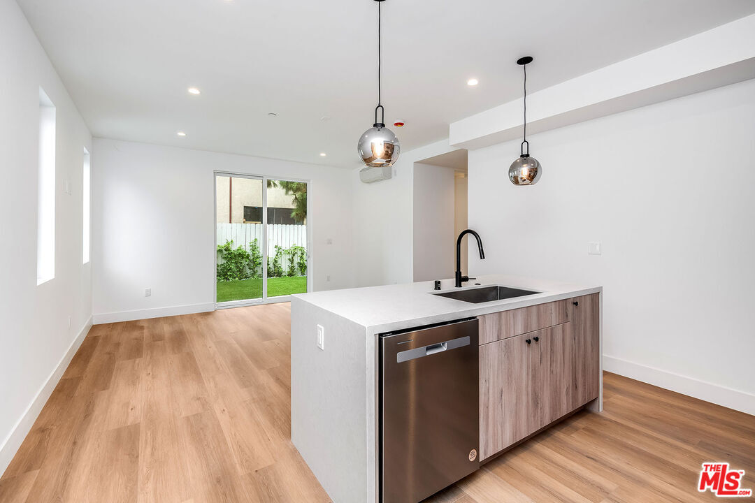 5321 Ben Ave Unit 3, Los Angeles, CA 91607 - Condo for Rent in Los ...