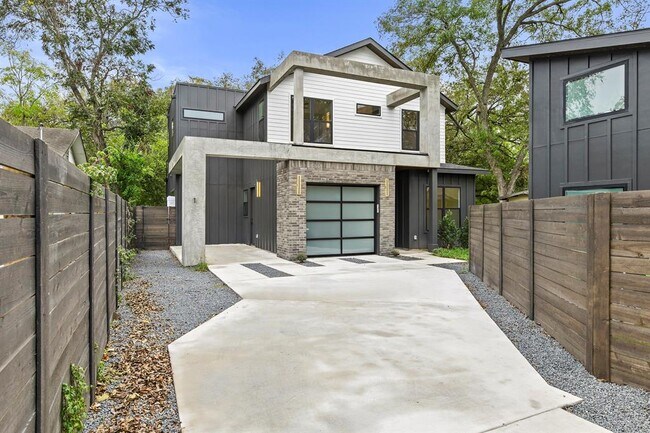 1121 1/2 Henninger St Unit 1, Austin, TX 78702 - Condo for Rent in ...