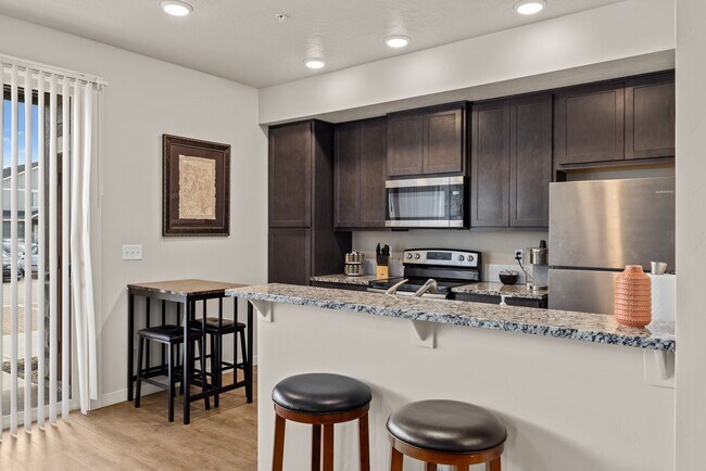 7353 N Lucy Rose Ln Unit 7353 Summerwinds - 101, Boise, ID 83714 - Room ...