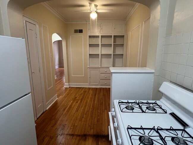 4949 N Whipple St Unit 1E, Chicago, IL 60625 - Condo for Rent in ...