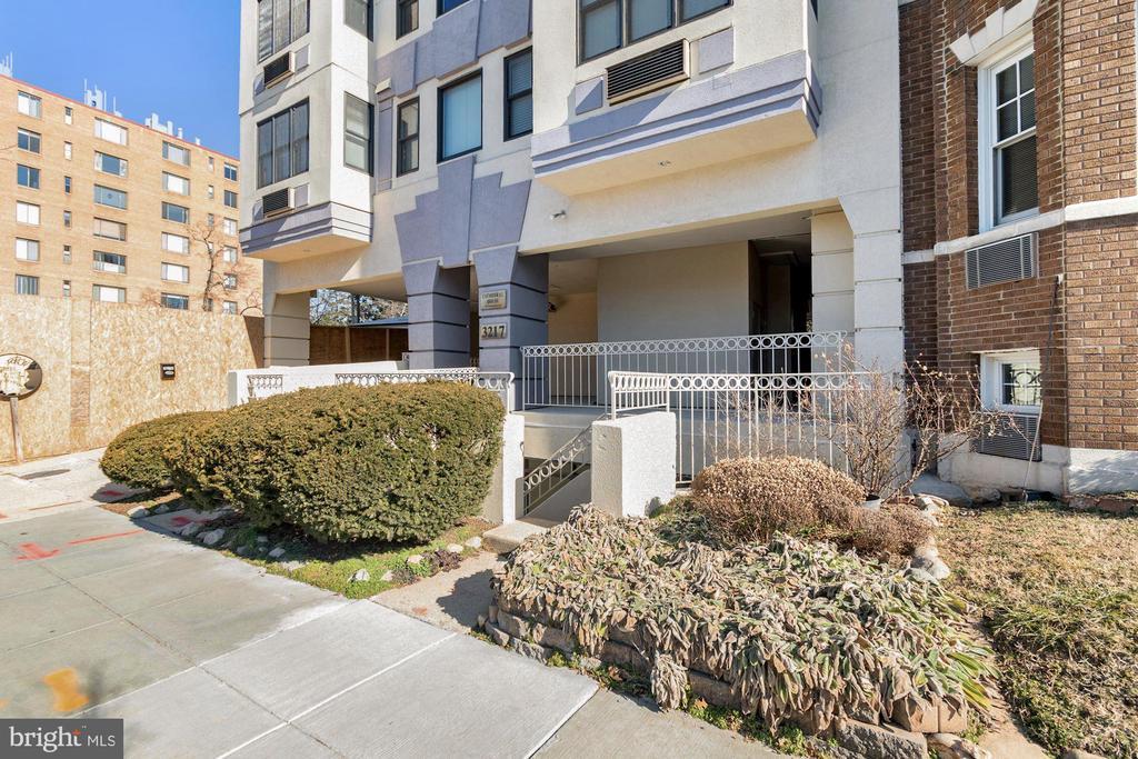 3217 Wisconsin Ave Unit 4D, Washington, DC 20016 - Room for Rent in Washington, DC | Apartments.com