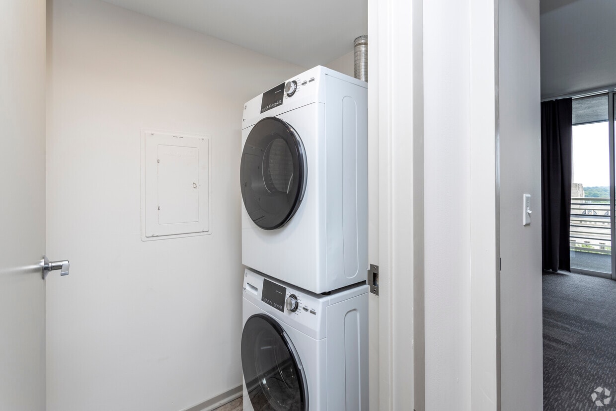 Sky Park - 1301 Lincoln Mall Lincoln, NE 68508 | Apartments.com