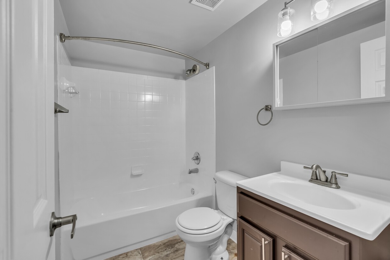 Cheverly Crossing Apartments - 3839 64th Ave Landover Hills, MD 20784 ...