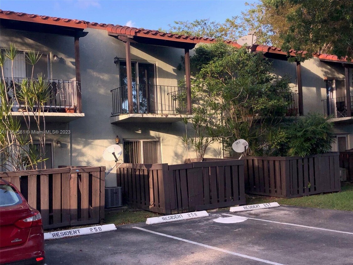 10776 N Kendall Dr Unit F-6, Miami, FL 33176 - Condo for Rent in Miami ...