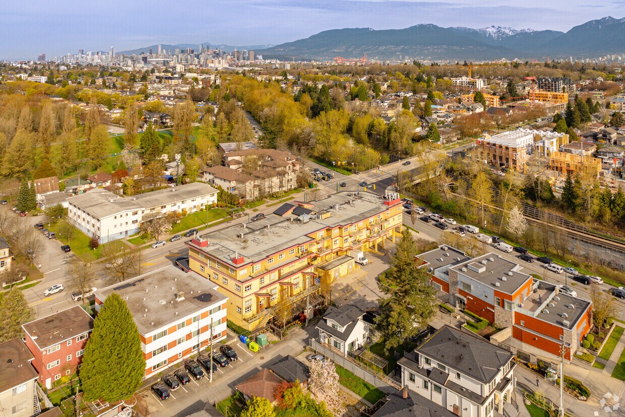 Lu'ma Native Housing Society Apartments - 2960-2990 Nanaimo St ...