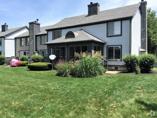 Dublin Village Apartments for Rent with a Garage - Dublin, OH - 1 ...