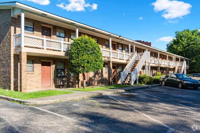 Redstone Arsenal Apartments for Rent with Hardwood Floors - Huntsville ...