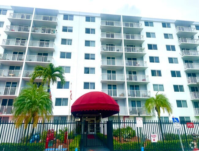 The Towers of Quayside Apartments for Rent with a Living Room - Miami, FL - 1 Rentals ...