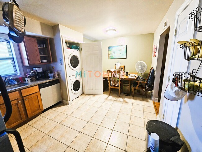 1300 West Chase Unit 1, Chicago, IL 60626 - Condo for Rent in Chicago ...