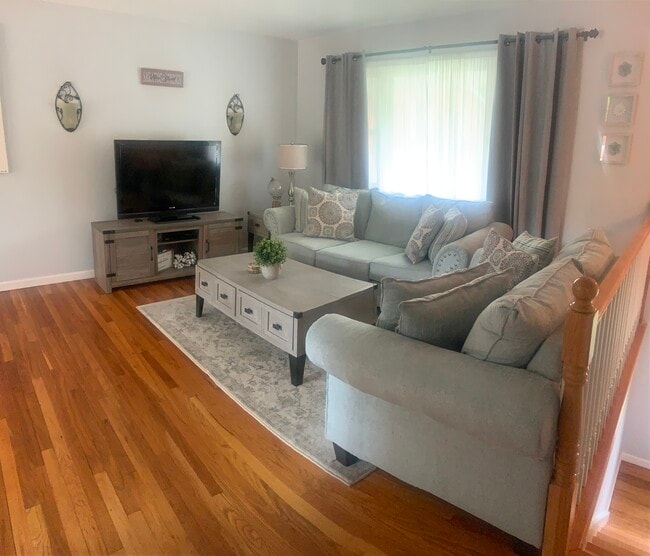 Apartments for Rent with Extra Storage in Geyser Crest, Saratoga ...