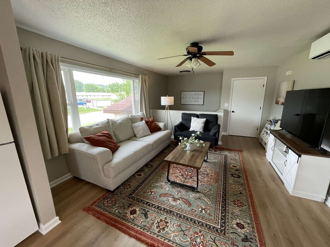 204 Flora Ct, Holmen, WI 54636 - Townhome Rentals in Holmen WI ...