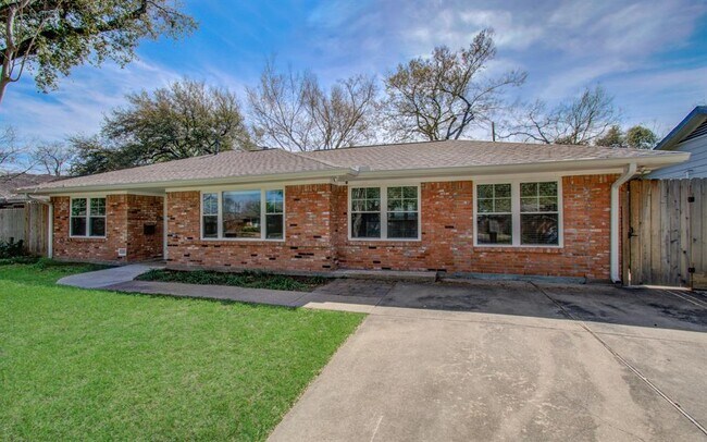 6123 Darnell St, Houston, TX 77074 - House Rental in Houston, TX ...