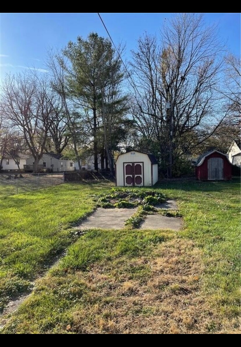 1745 E Lawrence St, Decatur, IL 62521 - House Rental in Decatur, IL ...