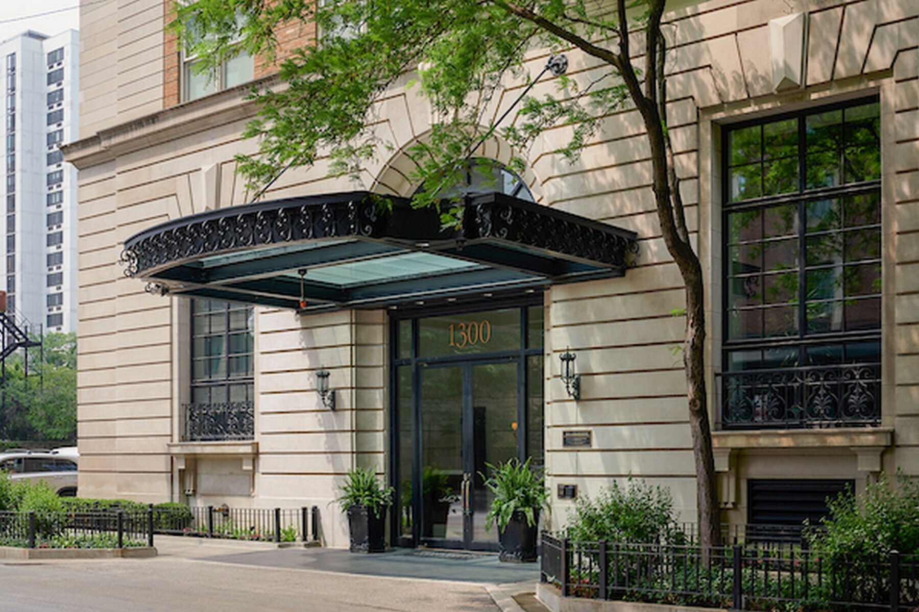 1300 N State Pkwy, Chicago, IL 60610 - Condo for Rent in Chicago, IL ...