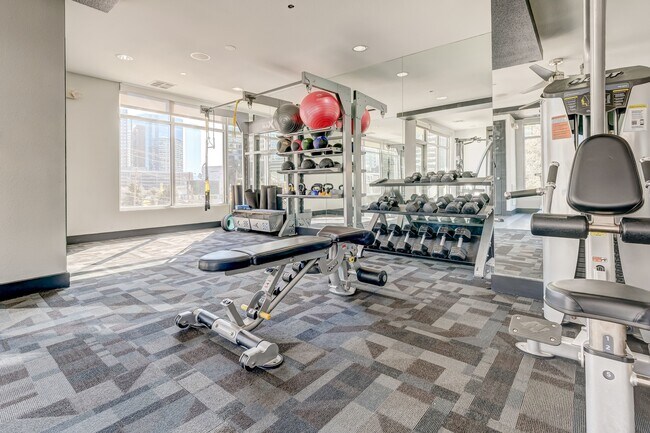 Moda Apartments - Apartments in Dallas, TX | Apartments.com