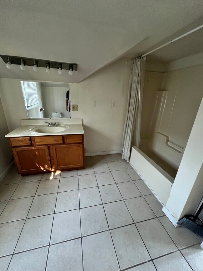 103 E Overbrook Rd, Shavertown, PA 18708 - House Rental in Shavertown ...