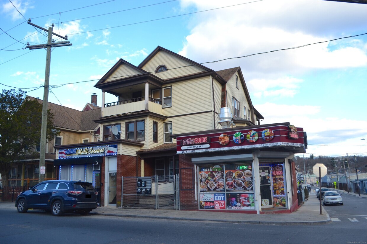 890 N Main St Unit 1, Waterbury, CT 06704 - Room for Rent in Waterbury ...