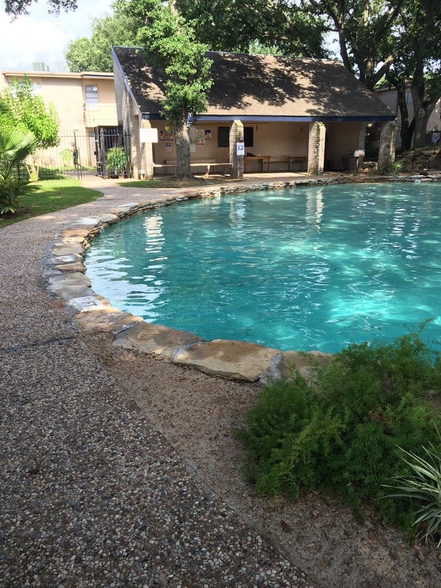 Westhollow Apartments - 10001 Fondren Rd Houston, TX 77096 | Apartments.com