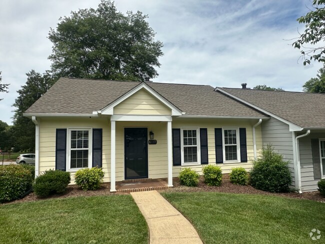 Village Grove Apartments for Rent with Hardwood Floors - Raleigh, NC ...