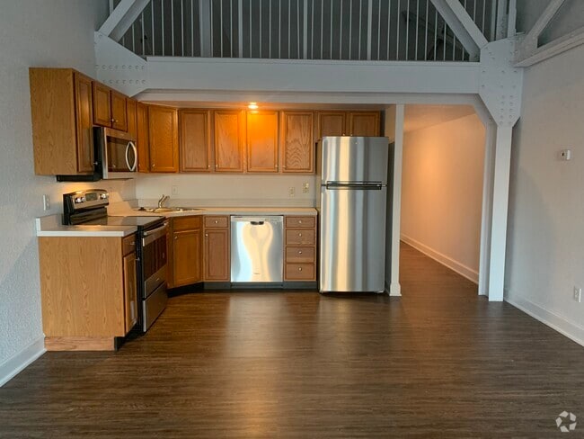 Downtown Springfield Apartments for Rent with High Ceilings ...