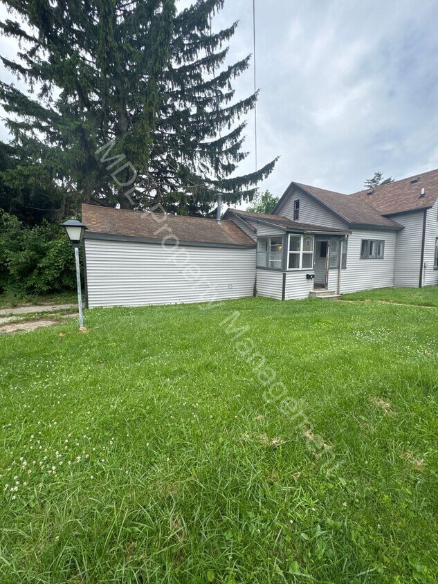 802 S Woodbridge St Unit 802 S Woodbridge- 2, Saginaw, MI 48602 - Room ...