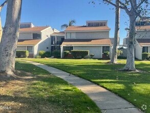 Cypress Gardens Apartments for Rent with a Balcony - Oxnard, CA - 1 ...