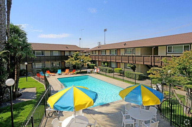 Best Luxury Brookside Village Apartments for Rent - Stockton, CA - 13 ...