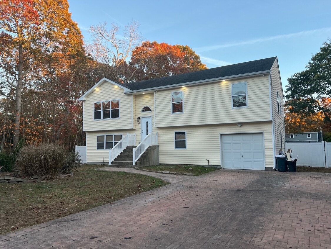 78 Palmetto Dr, Shirley, NY 11967 - House Rental in Shirley, NY ...