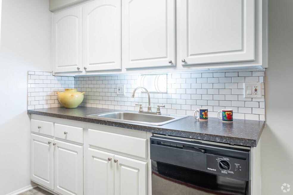 2260 Fuller Ct Unit 10, Ann Arbor, MI 48105 - Room for Rent in Ann ...