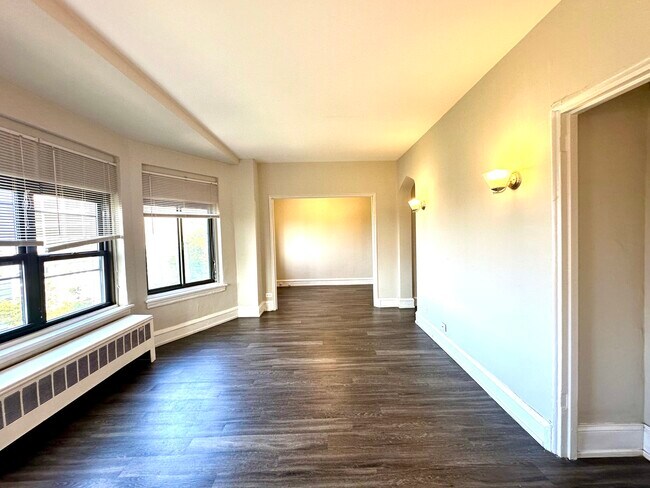 1033 W Loyola Ave Unit 202, Chicago, IL 60626 - Room for Rent in ...