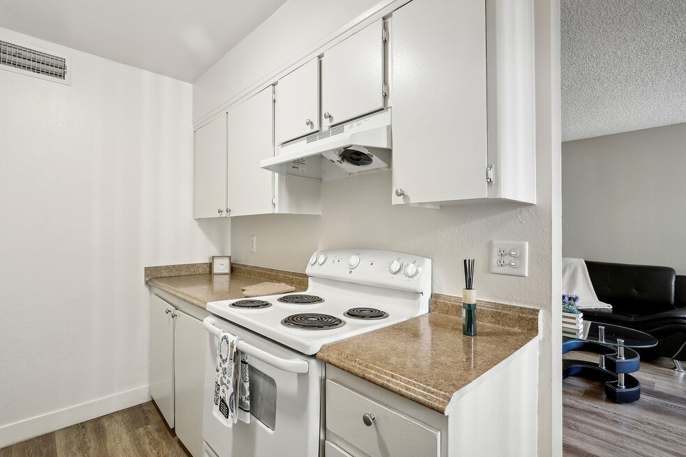 McKnight Senior Village - 651 McKnight St Las Vegas, NV 89101 ...
