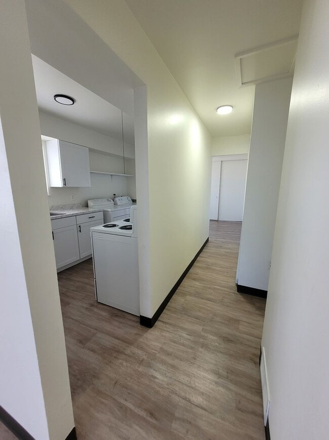 1208-1210 Vandenburg Ave Unit 1208 Vandenberg Ave, Moses Lake, WA 98837 ...