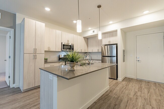 The Falls at Crismon Commons - Apartments in Mesa, AZ | Apartments.com