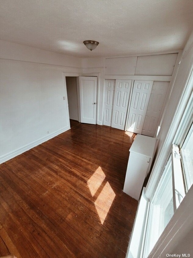 4218 Edson Ave, Bronx, NY 10466 - House Rental in Bronx, NY ...