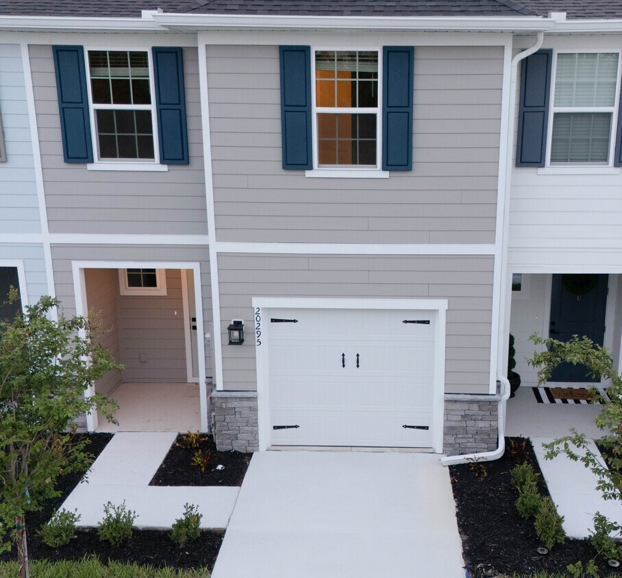 20295 Lou Angela Ln, Lutz, FL 33558 - Townhome Rentals in Lutz FL | Apartments.com
