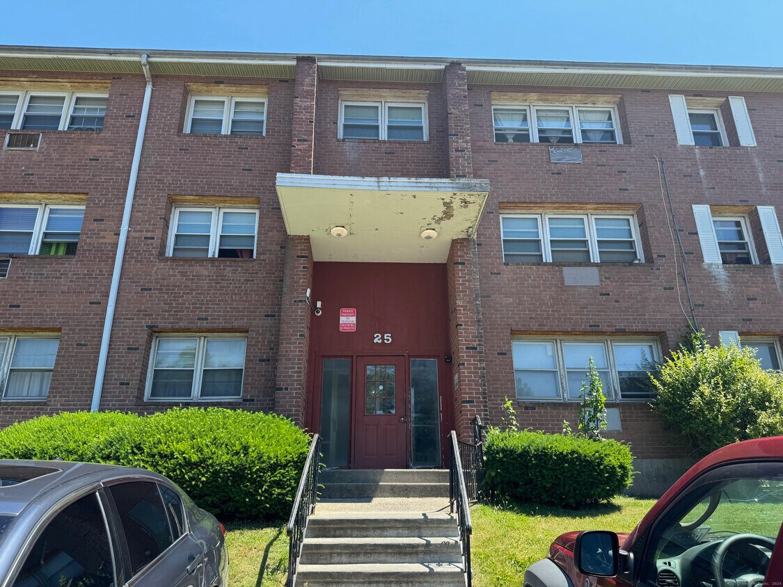 25 Donna Dr Unit C-5, New Haven, CT 06513 - Condo for Rent in New Haven ...