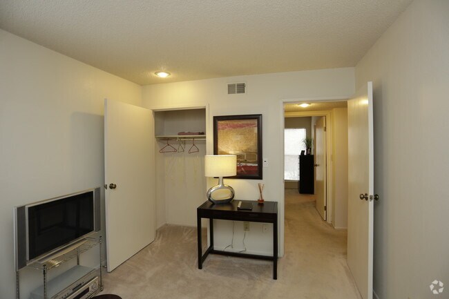 Falcon Point Apartments Apartments - Kansas City, MO | Apartments.com