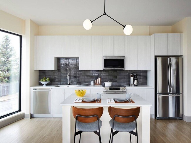 Sentral West Midtown at Star Metals - Apartments in Atlanta, GA ...