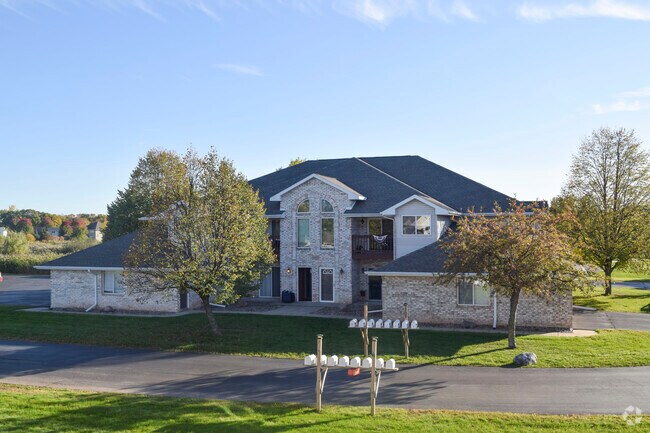 Explore De Pere, WI: City Guide | Apartments.com