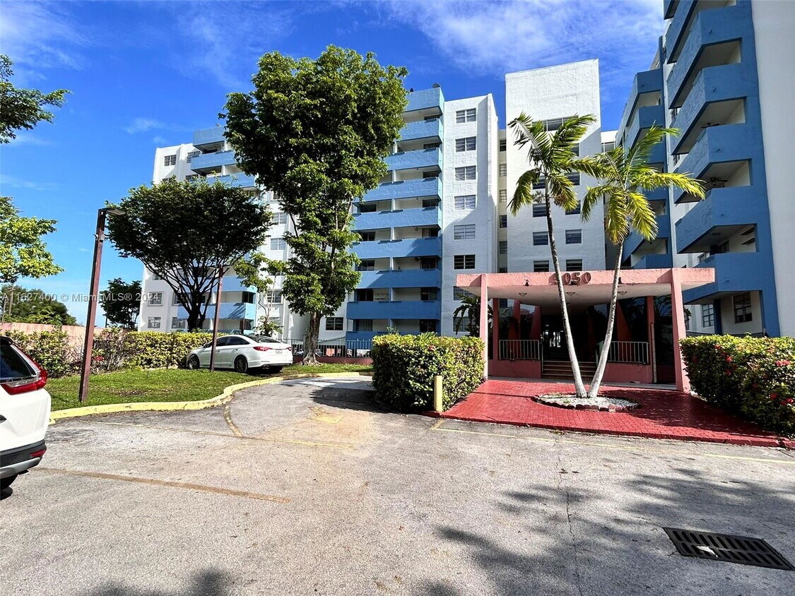 5050 NW 7th St Unit 401, Miami, FL 33126 - Condo for Rent in Miami, FL | Apartments.com