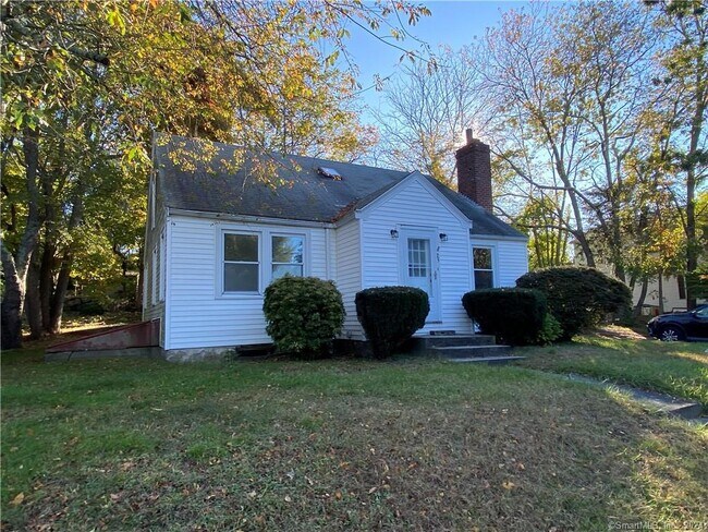 25 Hillside Rd Unit 1st Fl, Groton, CT 06340 - Room for Rent in Groton ...